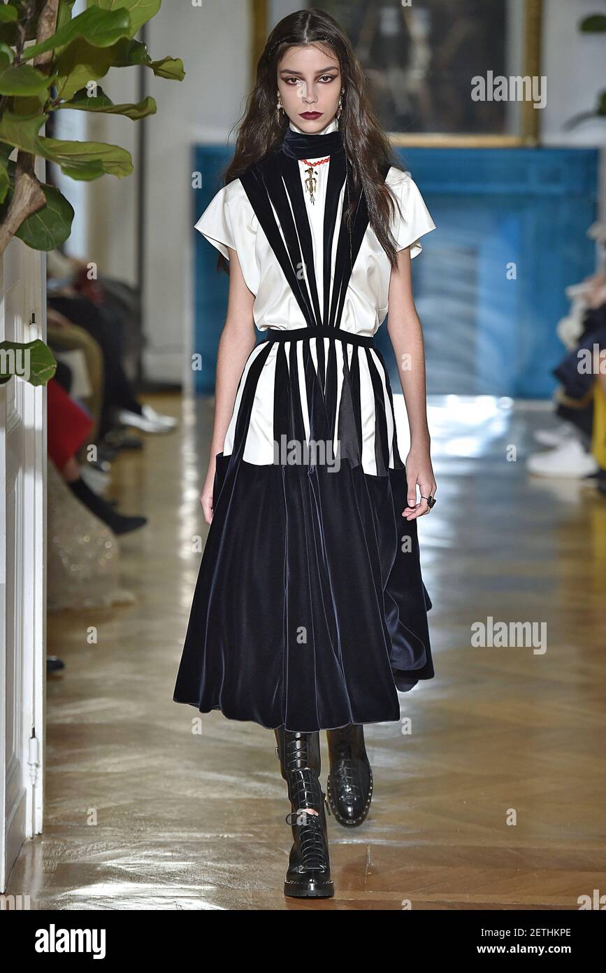 Model Manuela Miloqui walks on the runway during the Valentino Fashion ...