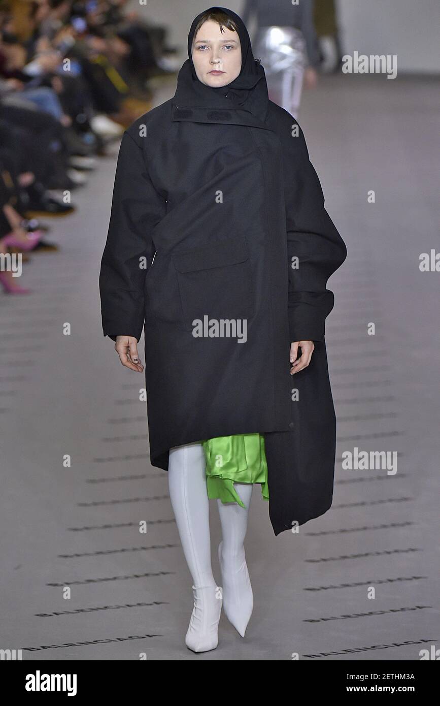 Model walks on the runway during the Balenciaga Fashion Show at FW17 ...