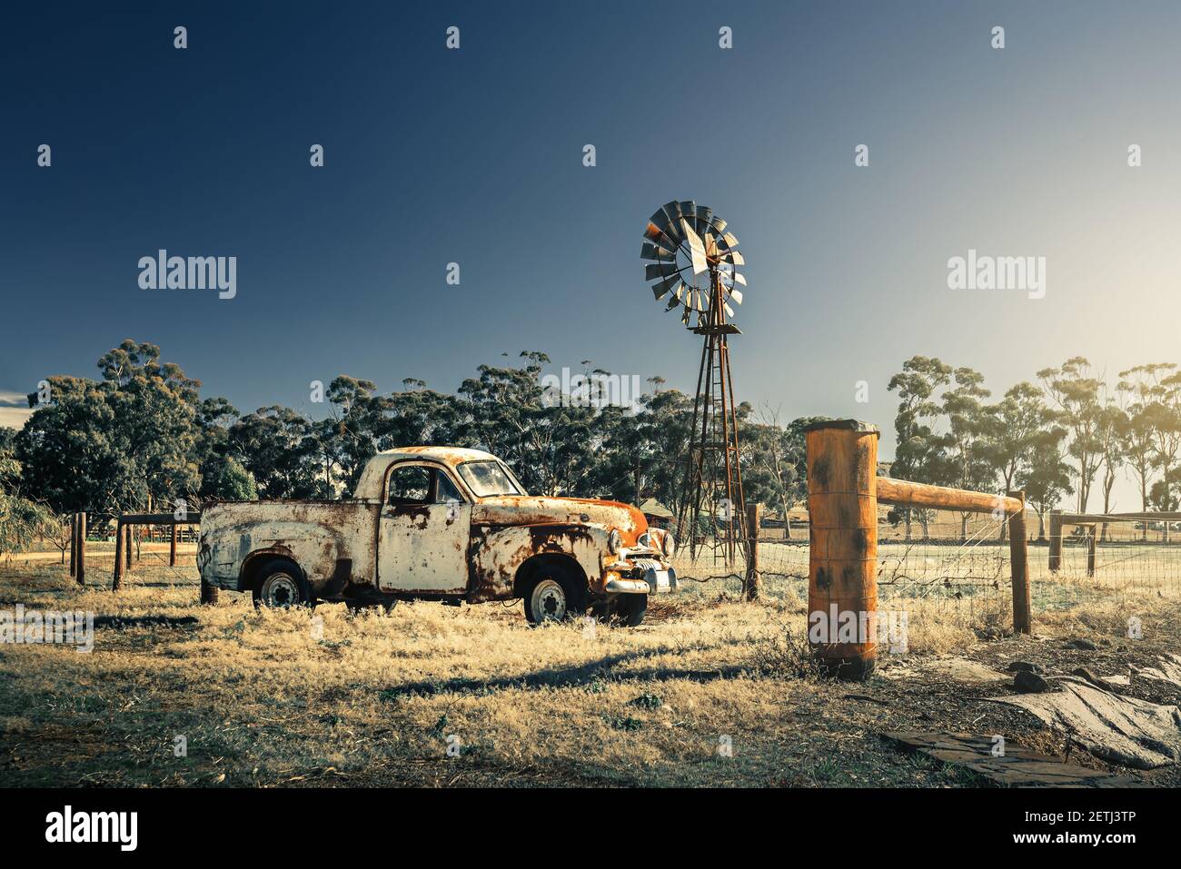 Rusty ute hi-res stock photography and images - Alamy