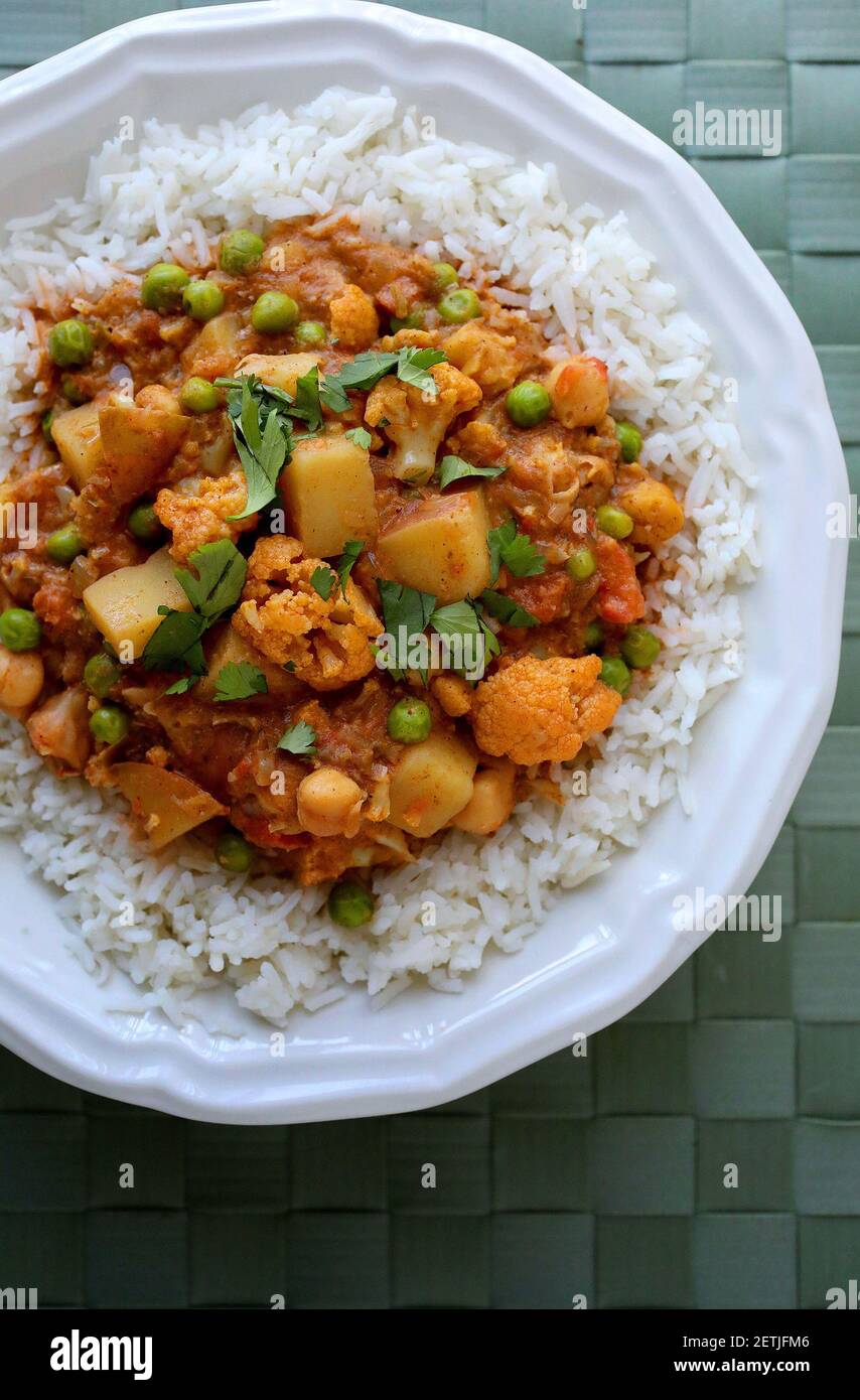 Indian-Style Vegetable Curry with Potatoes and Cauliflower ...