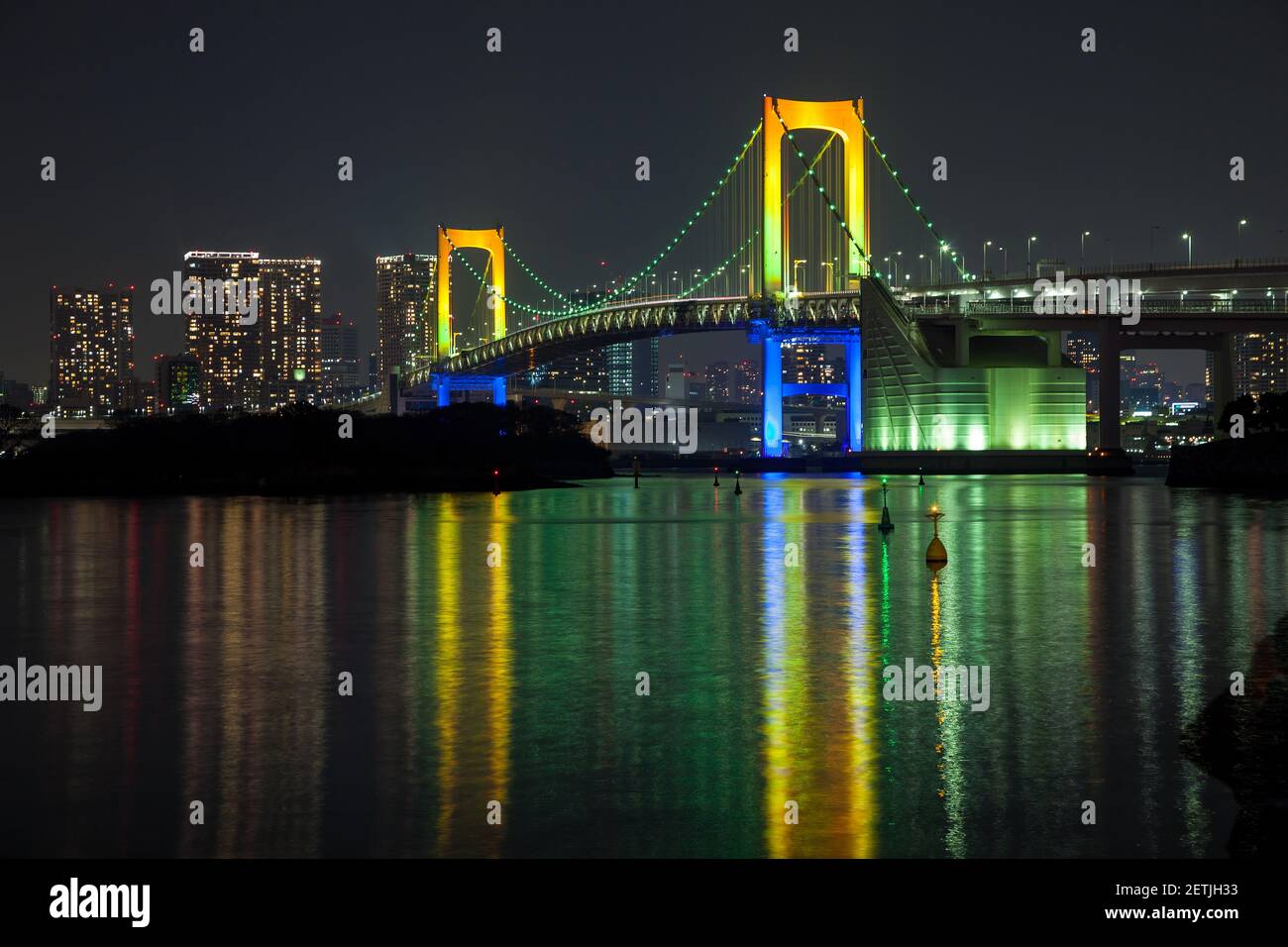 Tokyo, Japan - December 16, 2017 : Cityscape of Tokyo Night view ...