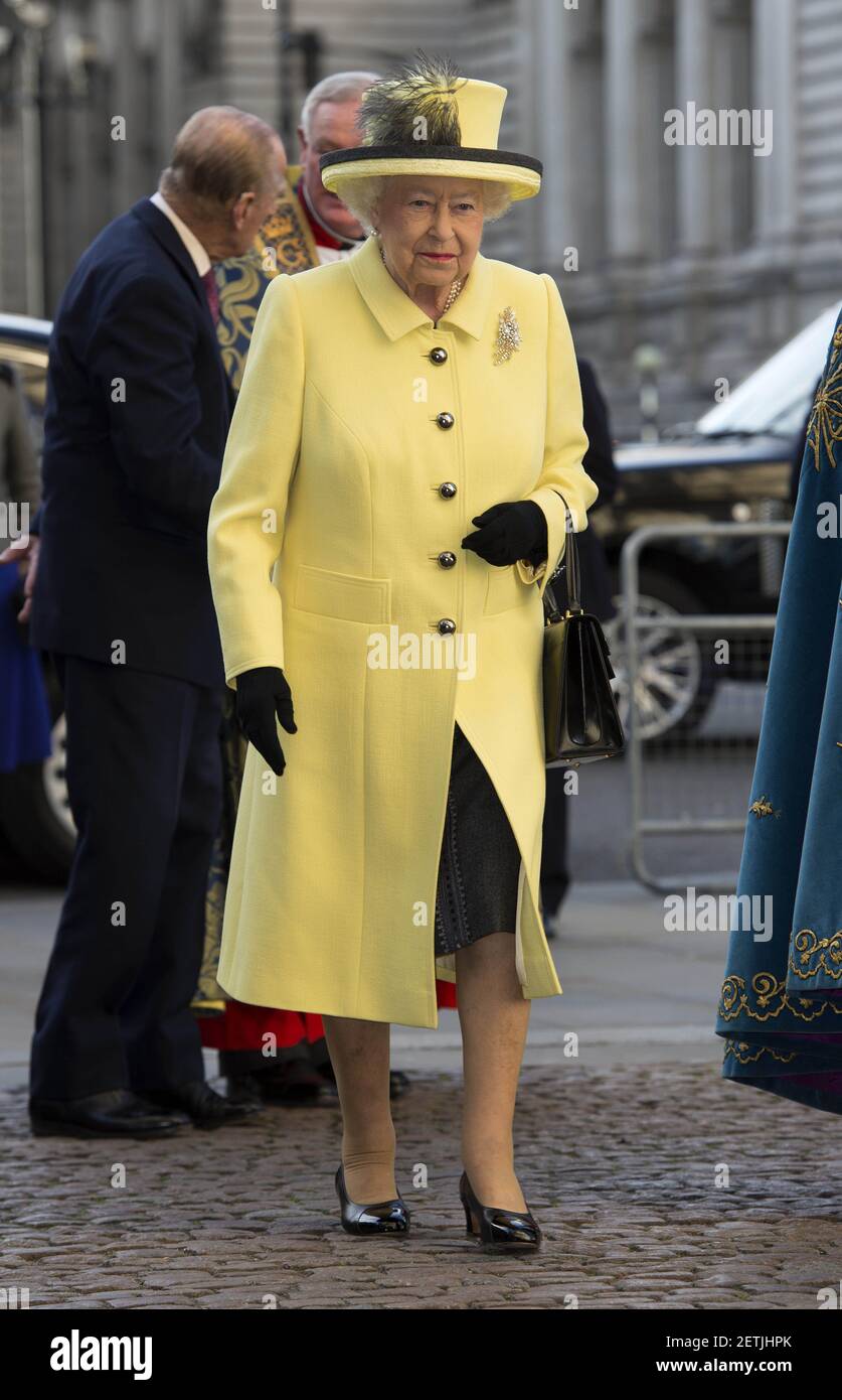 Queen elizabeth ii attends commonwealth service westminster abbey hi ...