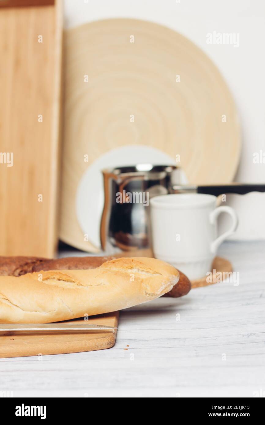 different types of loaves cutting board kitchen cutting Stock Photo - Alamy