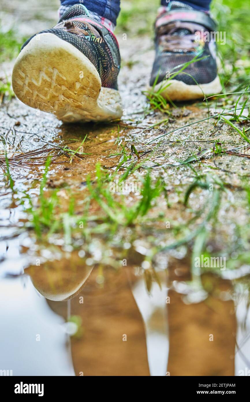 Childrens feet running hi-res stock photography and images - Alamy