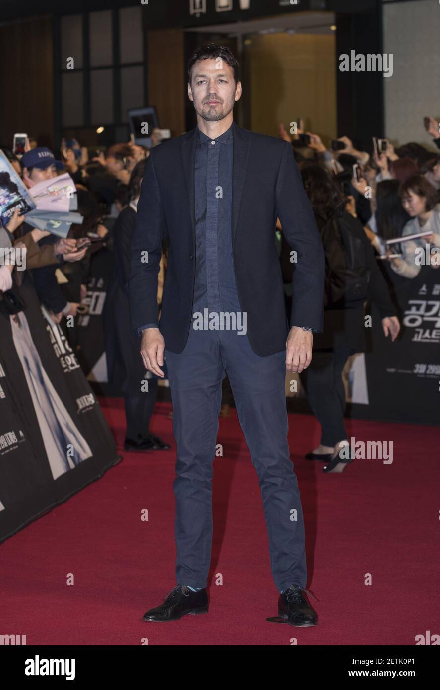 Director Rupert Sanders attends the red carpet for the film 'Ghost in ...