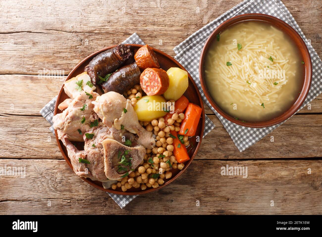 Black pudding chicken chorizo pasta hi-res stock photography and images ...