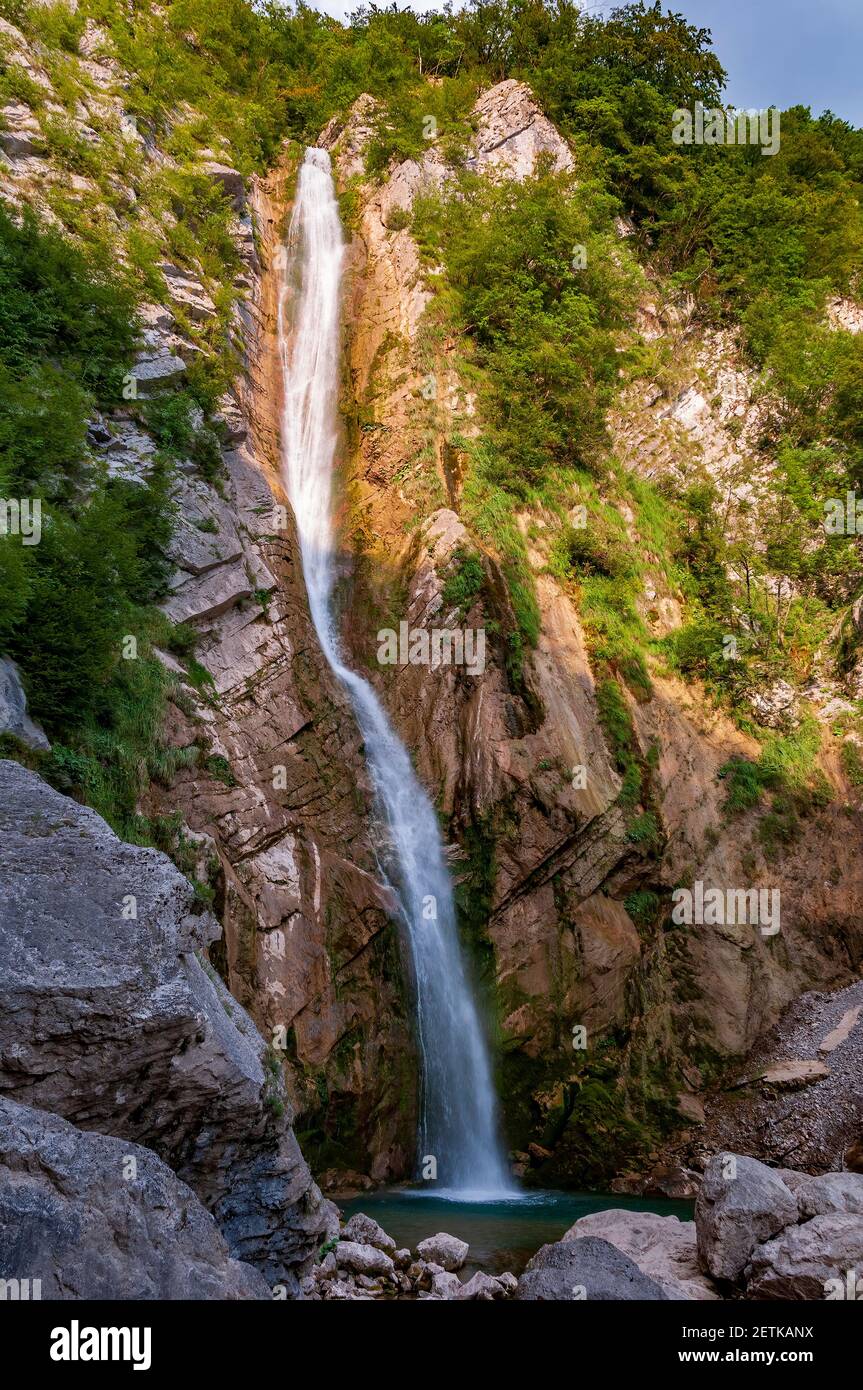 Slap stone hi-res stock photography and images - Alamy