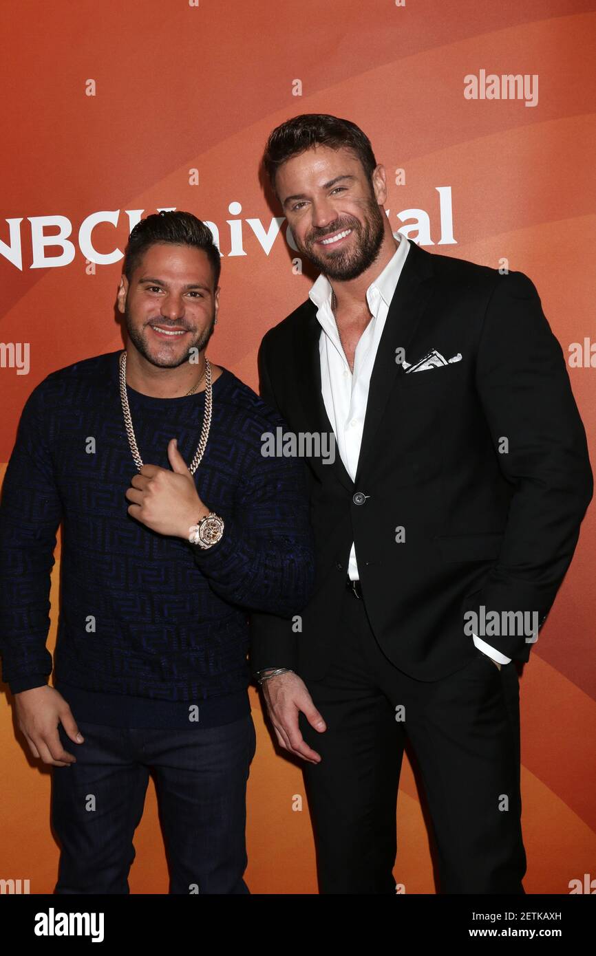 LOS ANGELES - MAR 20: Ronnie Magro-Ortiz, Chad Johnson at the ...