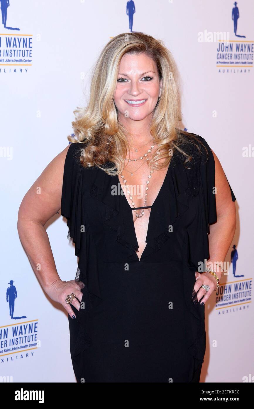 Marisa Wayne at the John Wayne Cancer Institute Auxiliary's 32nd Annual ...