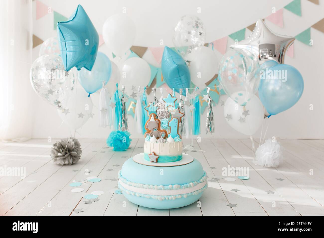 Amazing box hi-res stock photography and images - Alamy