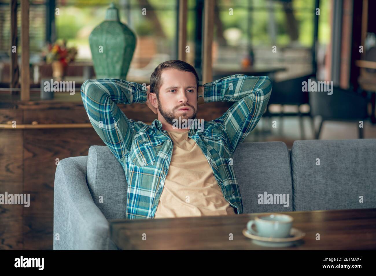 Waiting disappointed hi-res stock photography and images - Alamy