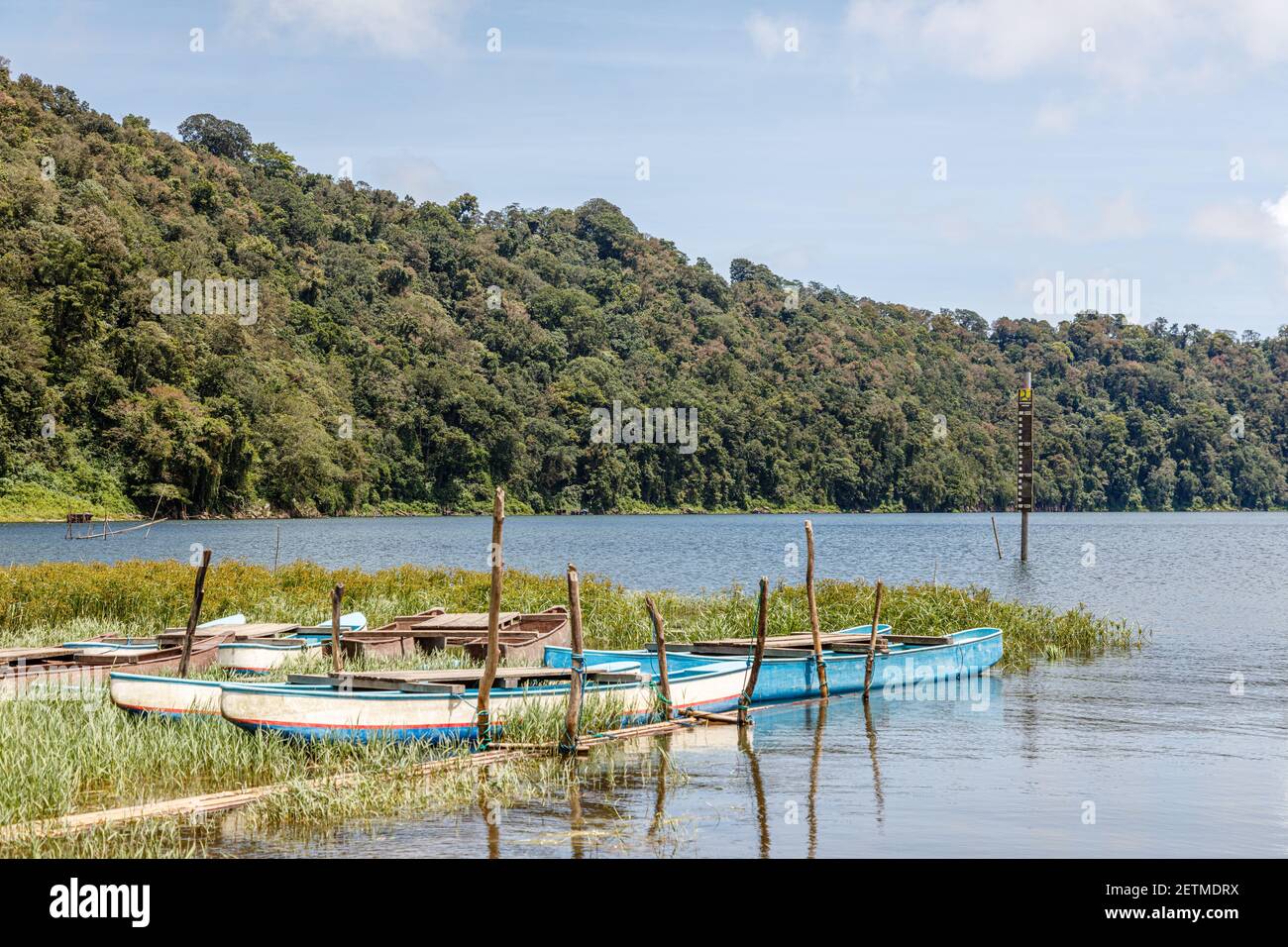Lake Tamblingan (Danau Tamblingan) and traditional fishermen boats ...