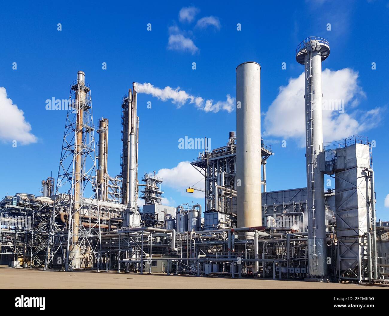 Catalytic reactor hi-res stock photography and images - Alamy