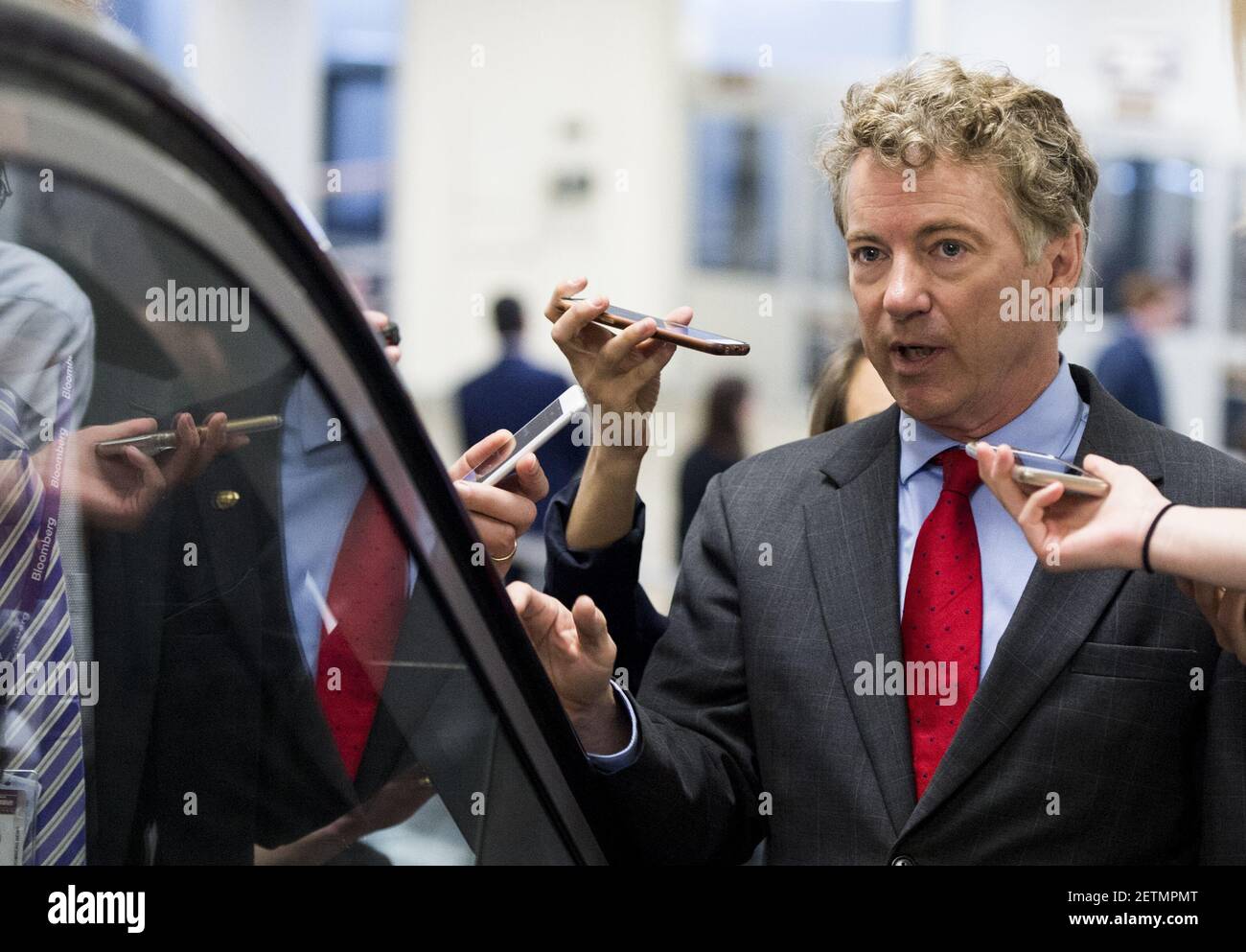UNITED STATES - APRIL 4: Sen. Rand Paul, R-Ky., heads to the Senate ...