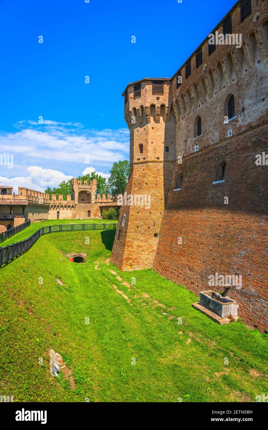Gradara medieval fortress walls, Pesaro and Urbino, Marche region ...