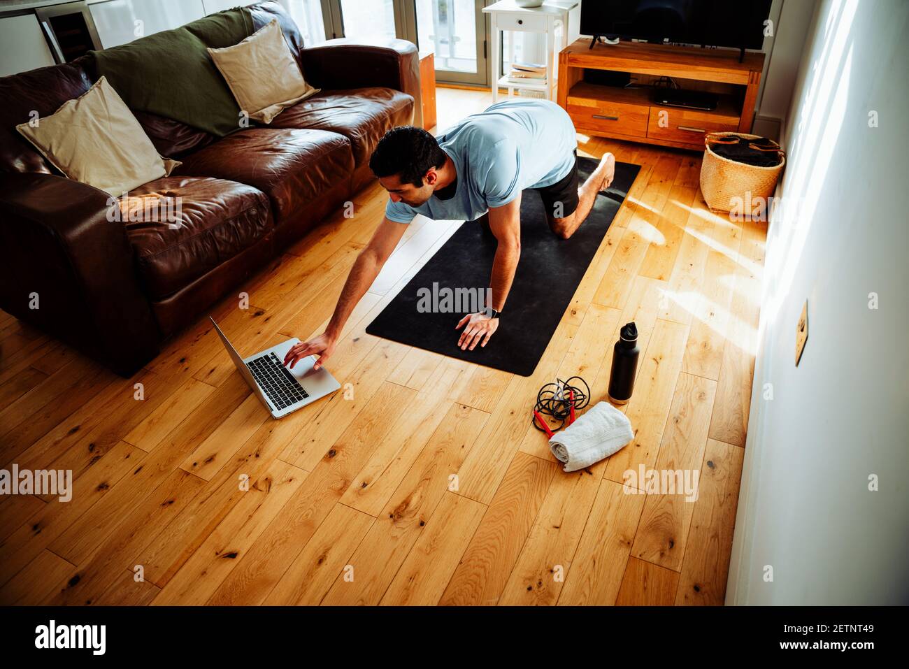 Mixed race male working out hi-res stock photography and images - Alamy