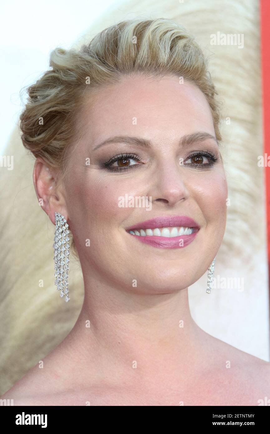 Actress Katherine Heigl at Los Angeles Premiere of Warner Bros ...