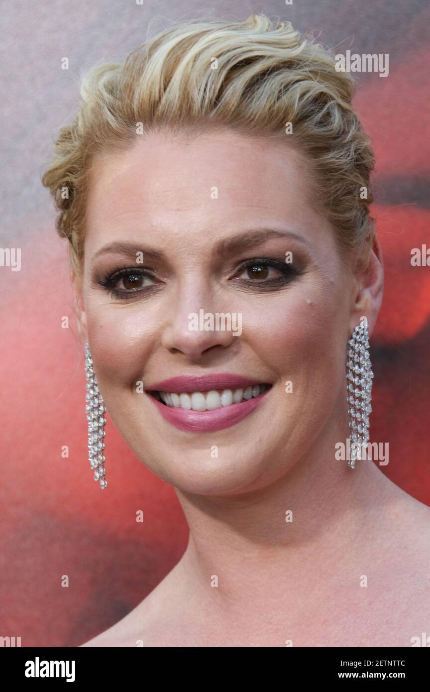Actress Katherine Heigl at Los Angeles Premiere of Warner Bros ...