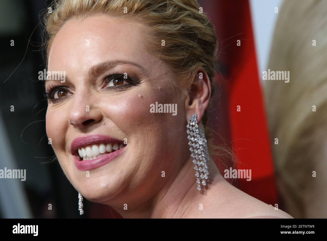 Actress Katherine Heigl at Los Angeles Premiere of Warner Bros ...
