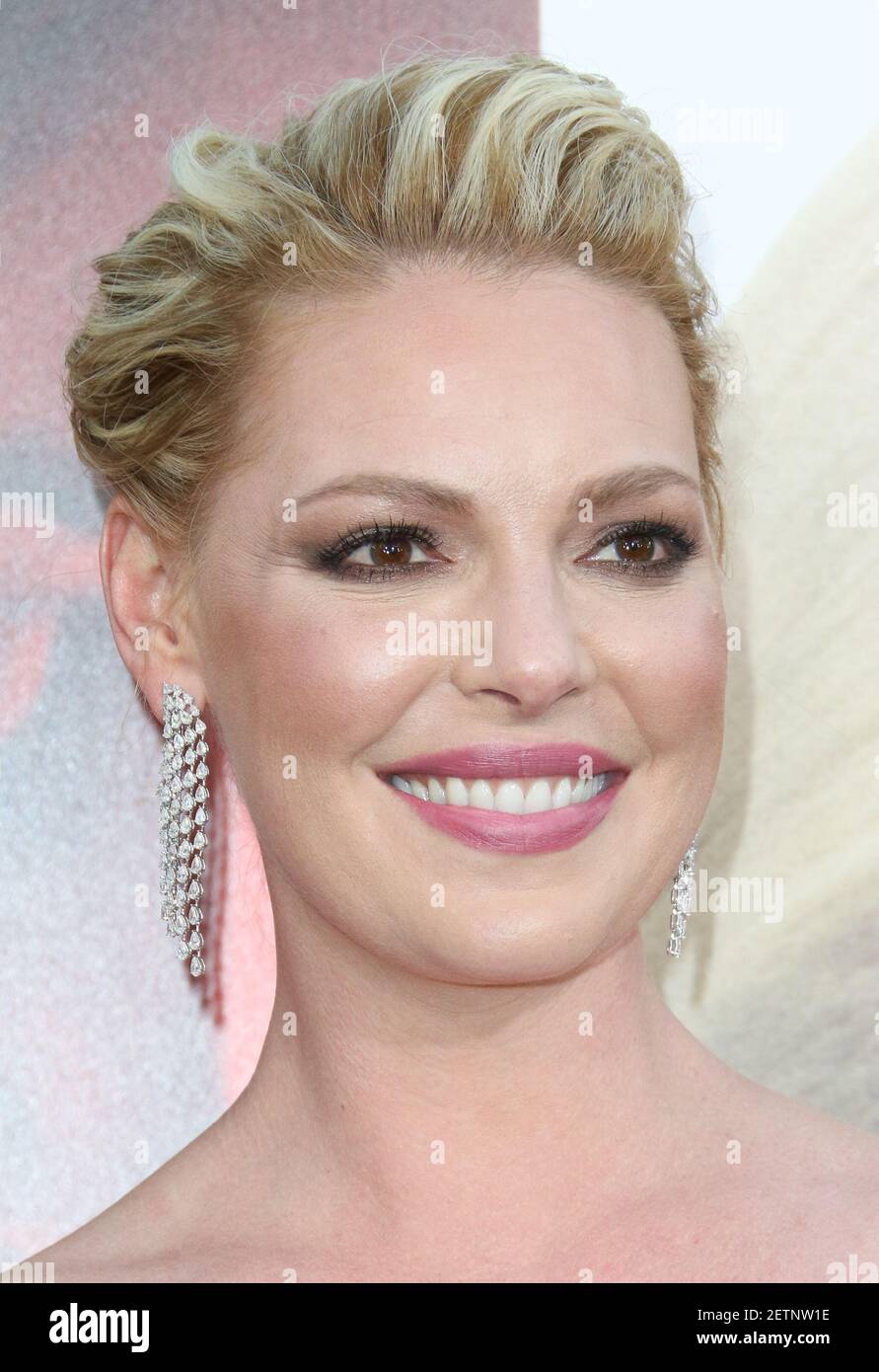 Actress Katherine Heigl at Los Angeles Premiere of Warner Bros ...