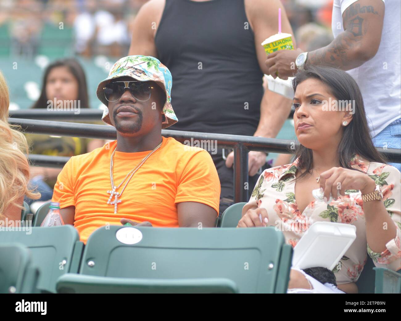 MIAMI, FL - APRIL 22: Floyd Mayweather and Shantel Jackson attends the ...
