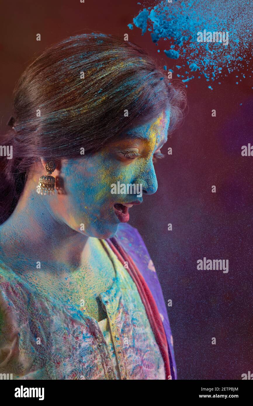 Throwing colours hi-res stock photography and images - Alamy