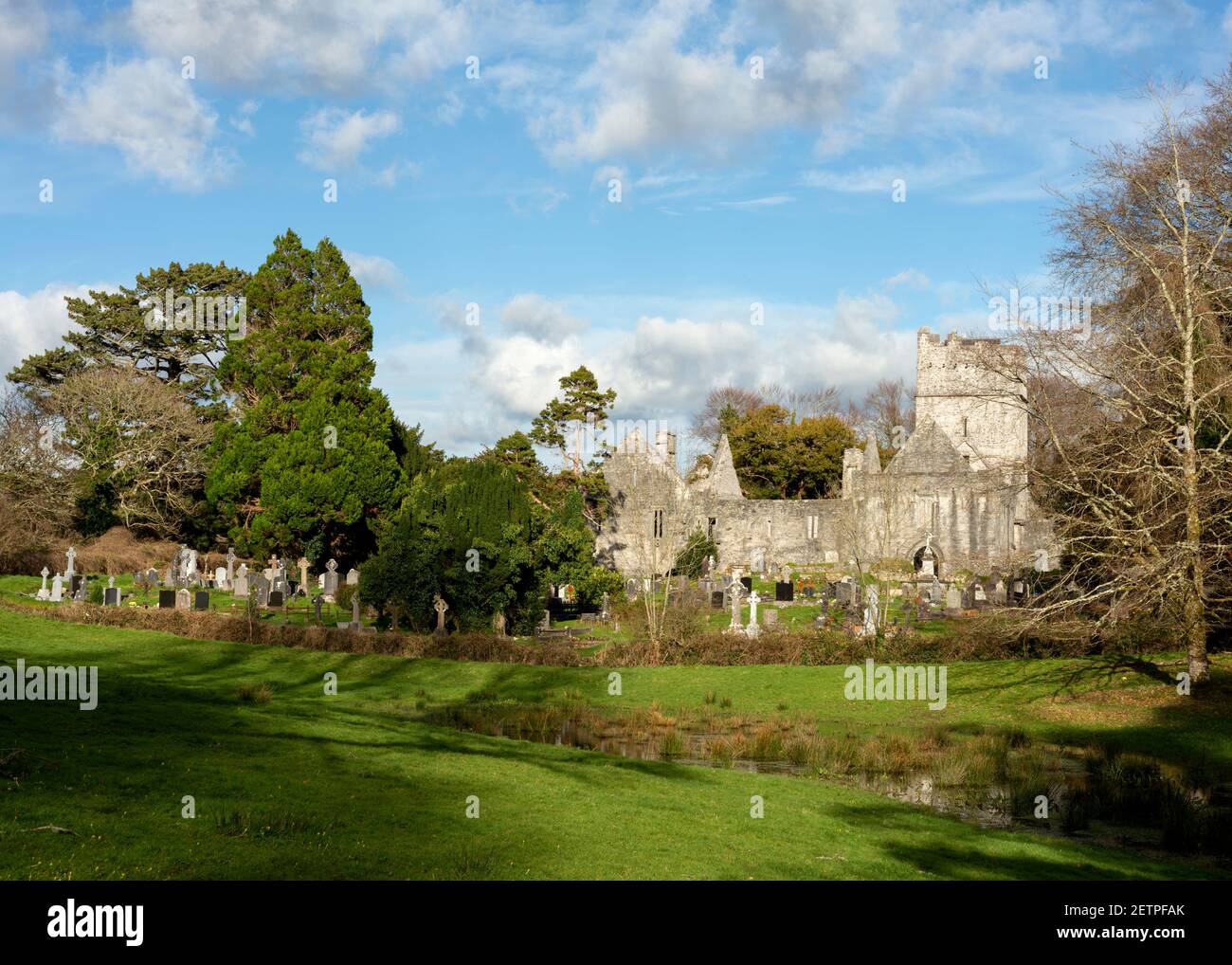 Old monasteries hi-res stock photography and images - Alamy