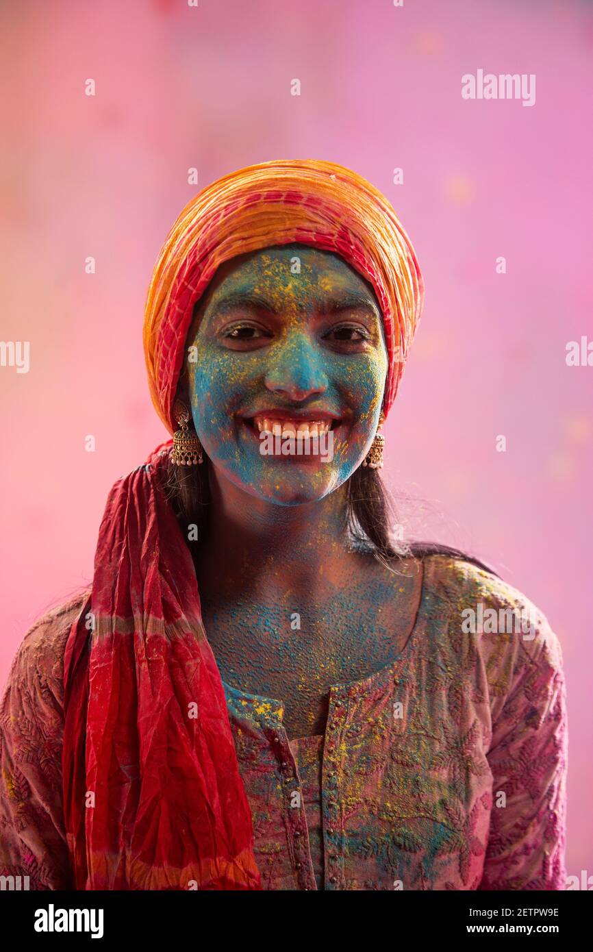 Pagdi hi-res stock photography and images - Alamy