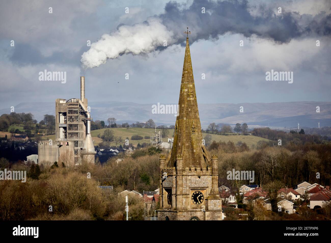 Cement works in europe hi-res stock photography and images - Alamy