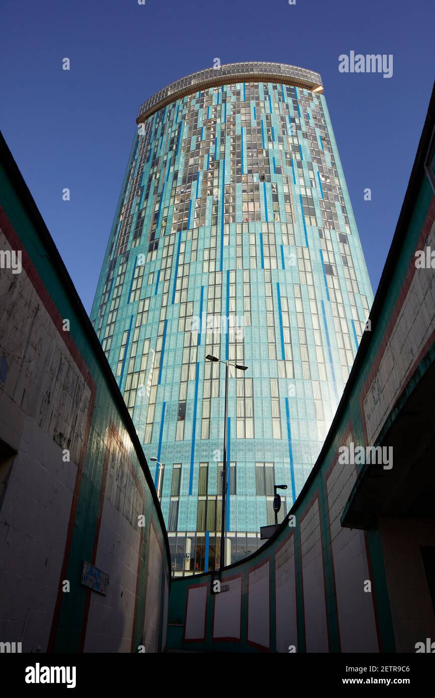 Modern birmingham city centre architecture hi-res stock photography and ...