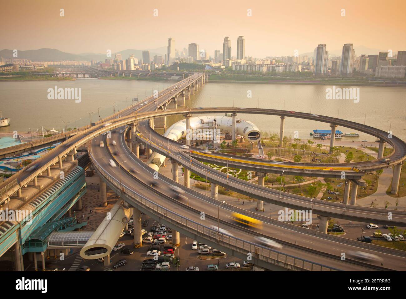 Korea, Seoul, Tukseom, Traffic on Cheongdam On-Ramp and Cheongdam ...