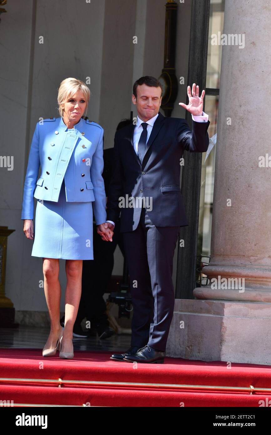 Brigitte Macron and Emmanuel Macron - Ceremony of transfer of power ...