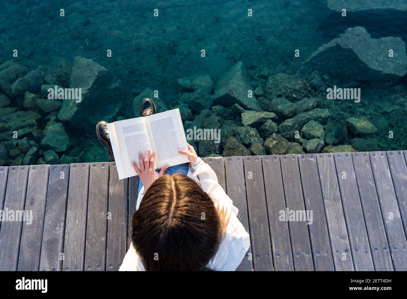 Teen study sea hi-res stock photography and images - Alamy