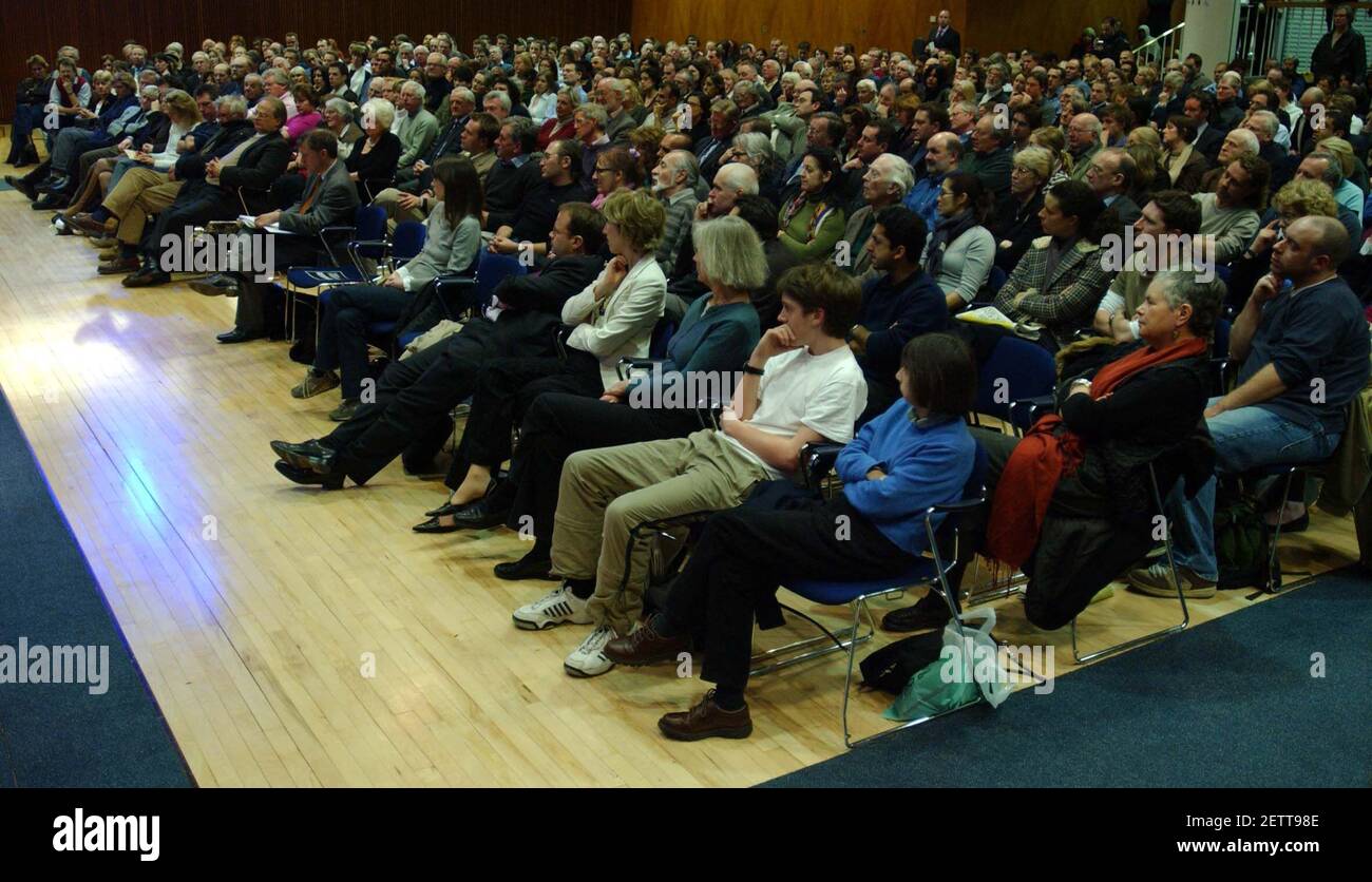 Robert Fisk High Resolution Stock Photography and Images - Alamy