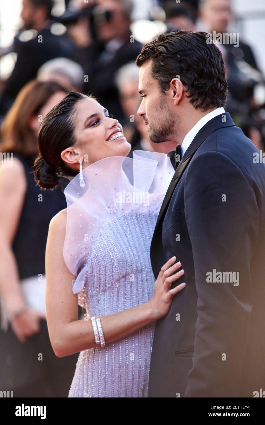 Sara Sampaio & Oliver Ripley arrives to the premiere of "120 BATTEMENTS ...