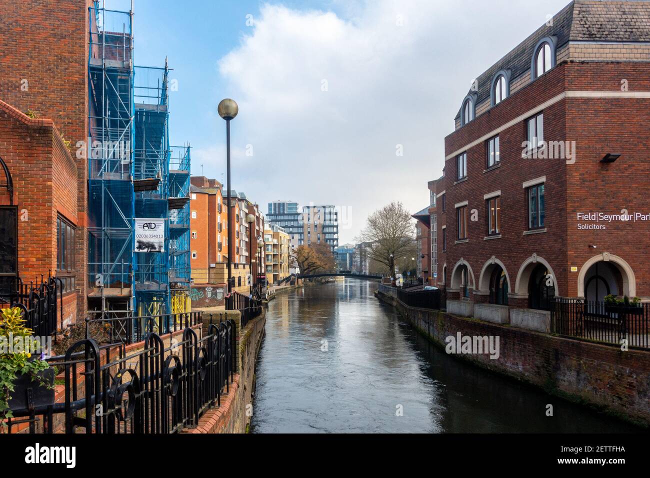 A view along The River Kennet which flows through Reading town centre ...