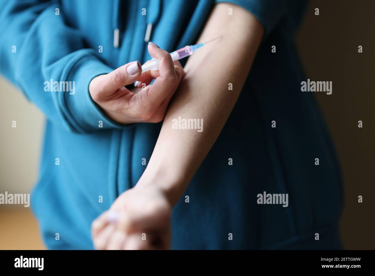 Intravenous drug hi-res stock photography and images - Alamy