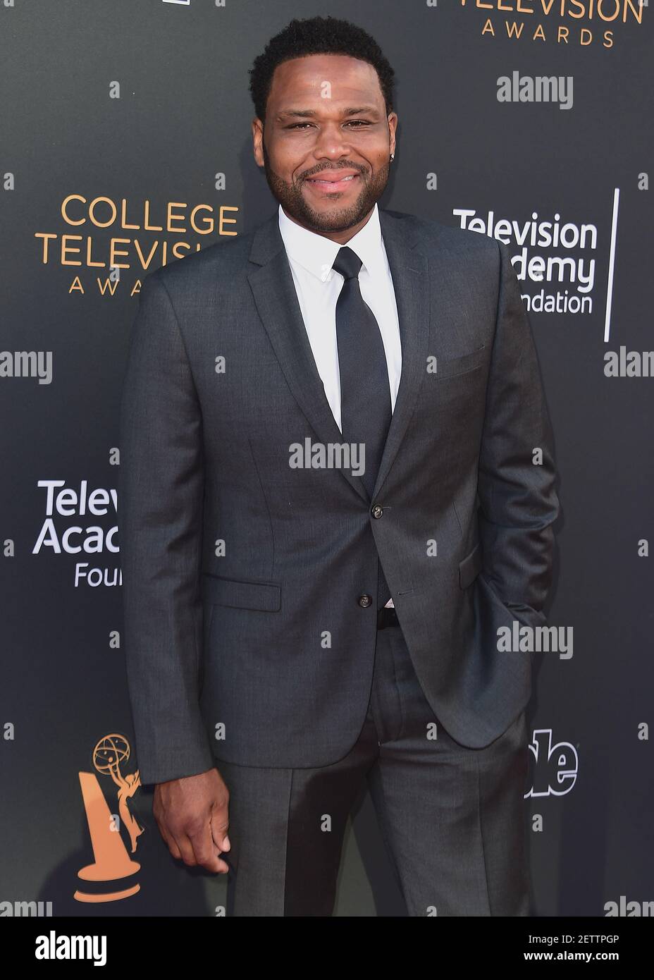 NORTH HOLLYWOOD, CA - MAY 24: Anthony Anderson at the 38th College ...