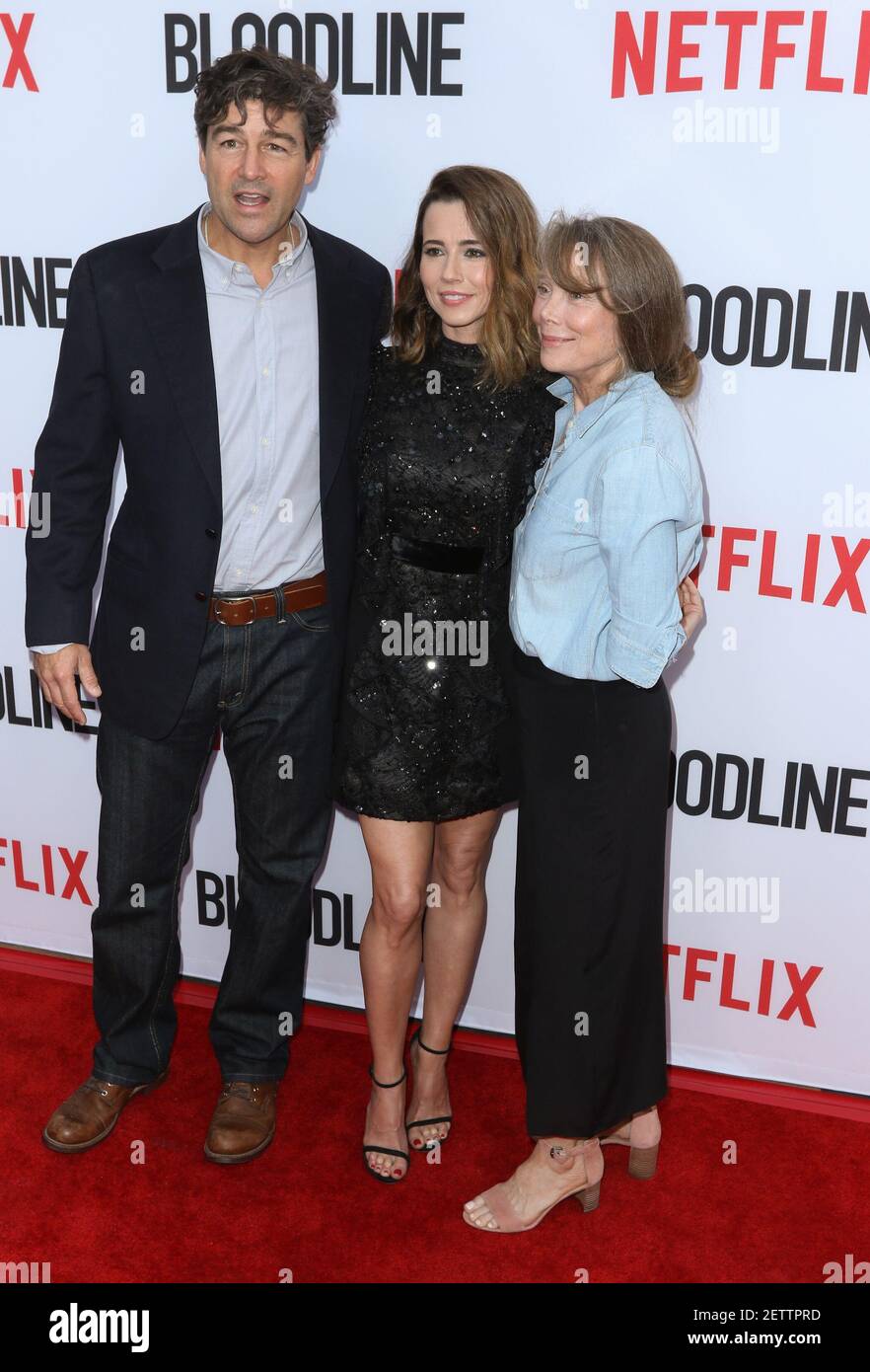 L-R) Actors Kyle Chandler, Linda Cardellini and Sissy Spacek at ...