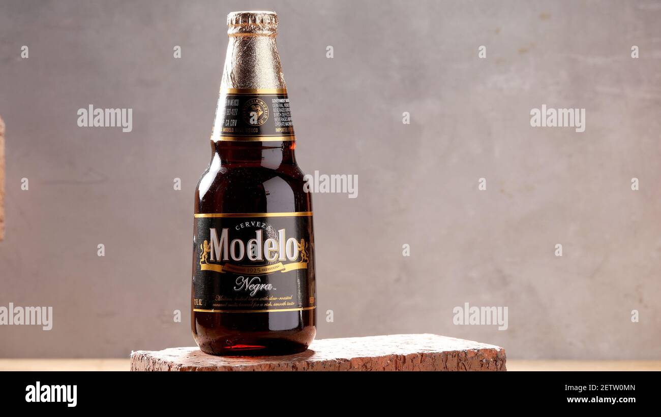 No. 2, Modelo Negra (amber lager): A deep brown, malt-forward beer that ...