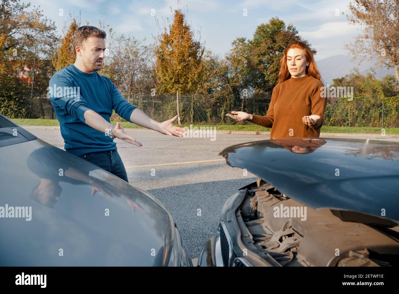 Reporting man hi-res stock photography and images - Alamy