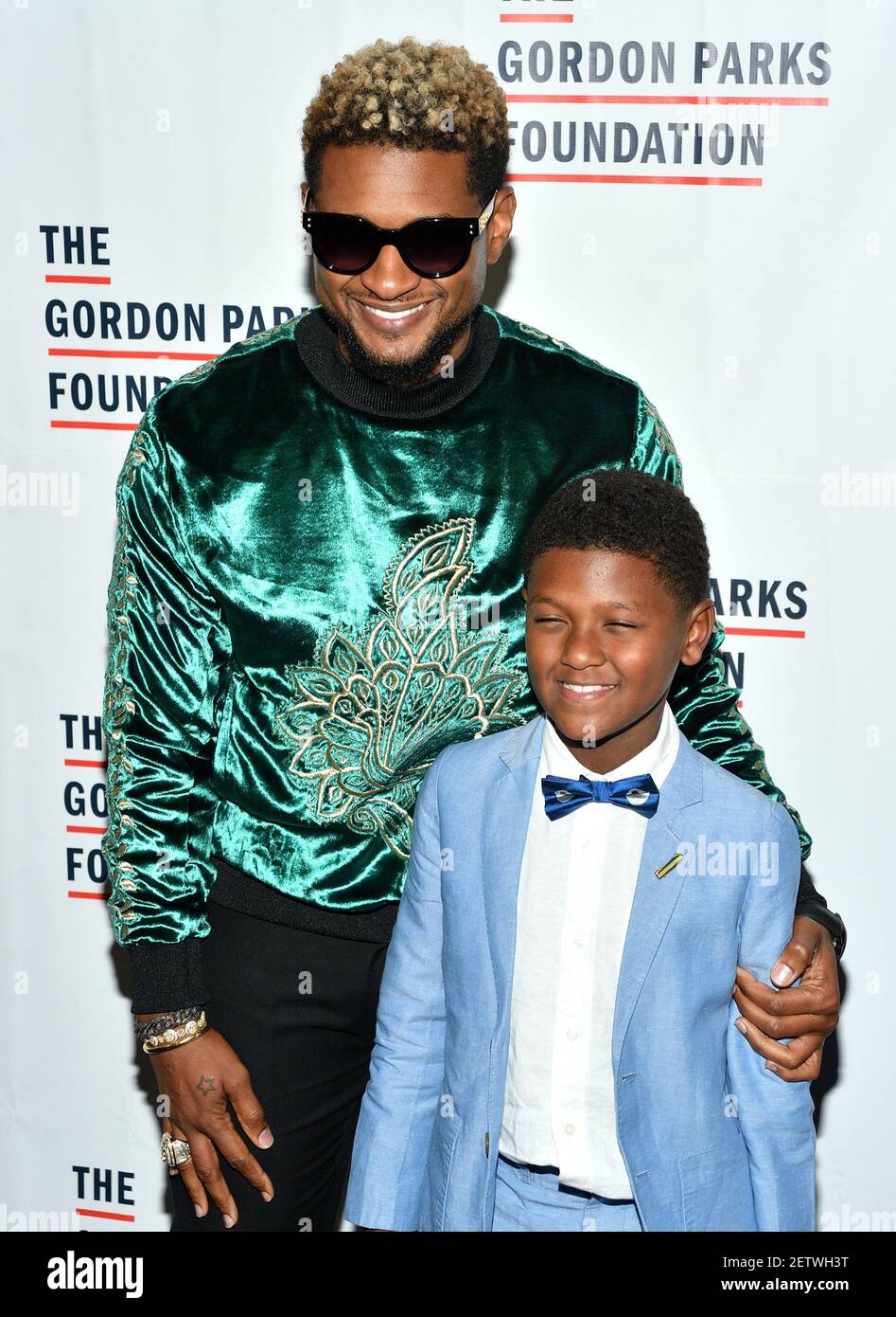 L-R: Naviyd Ely Raymond and singer Usher Raymond IV attend the Gordon ...
