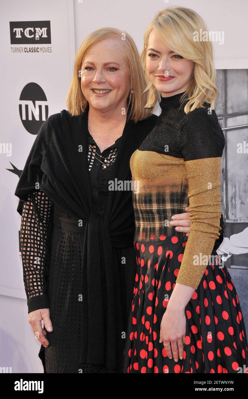 (R-L) Emma Stone and Mom Krista Stone arrives at AFI's 45th Life ...
