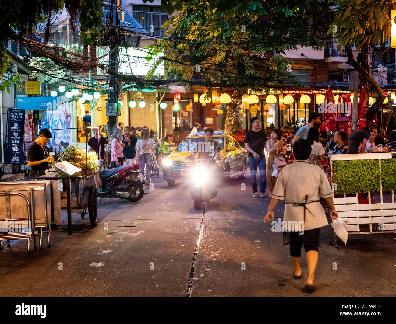 BANGOK, THAILAND - Jan 17, 2021: Busy crowd in night market in Bangkok ...