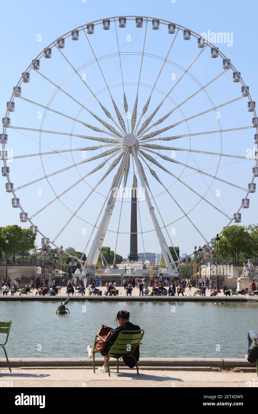 Parisian structures hi-res stock photography and images - Alamy