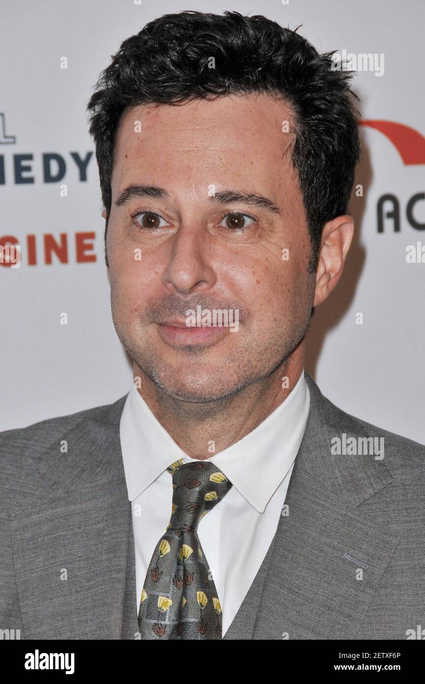 Jonathan Silverman arrives at the 30th Annual Scleroderma Foundation ...