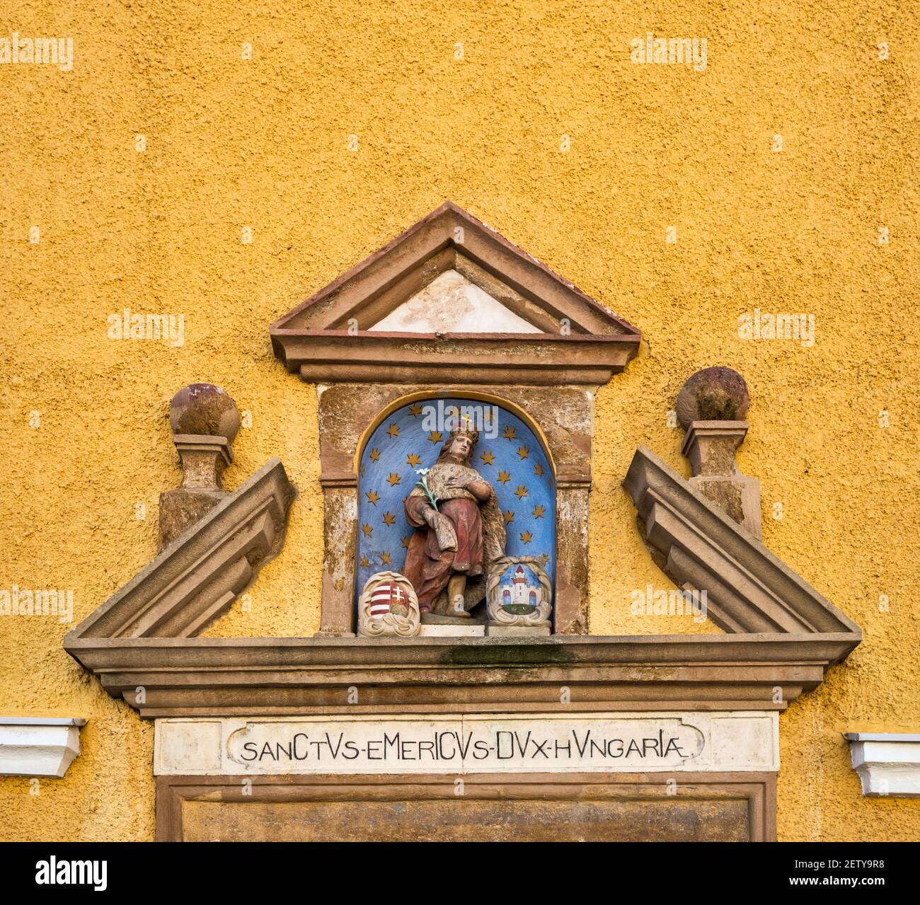 Portal figure hi-res stock photography and images - Alamy