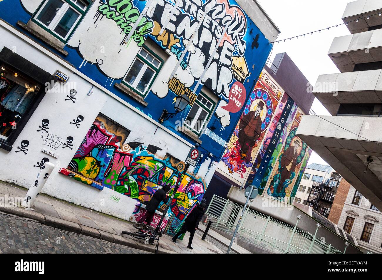 Graffiti and street art in Crown Alley, Temple Bar, Dublin, Ireland ...