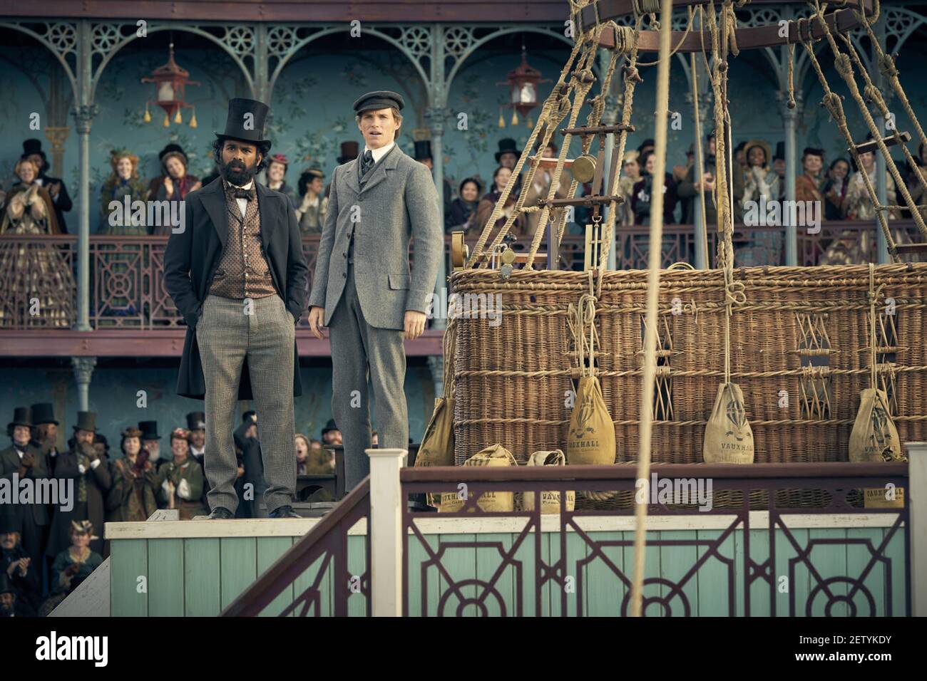 THE AERONAUTS (2019) HIMESH PATEL EDDIE REDMAYNE TOM HARPER (DIR ...