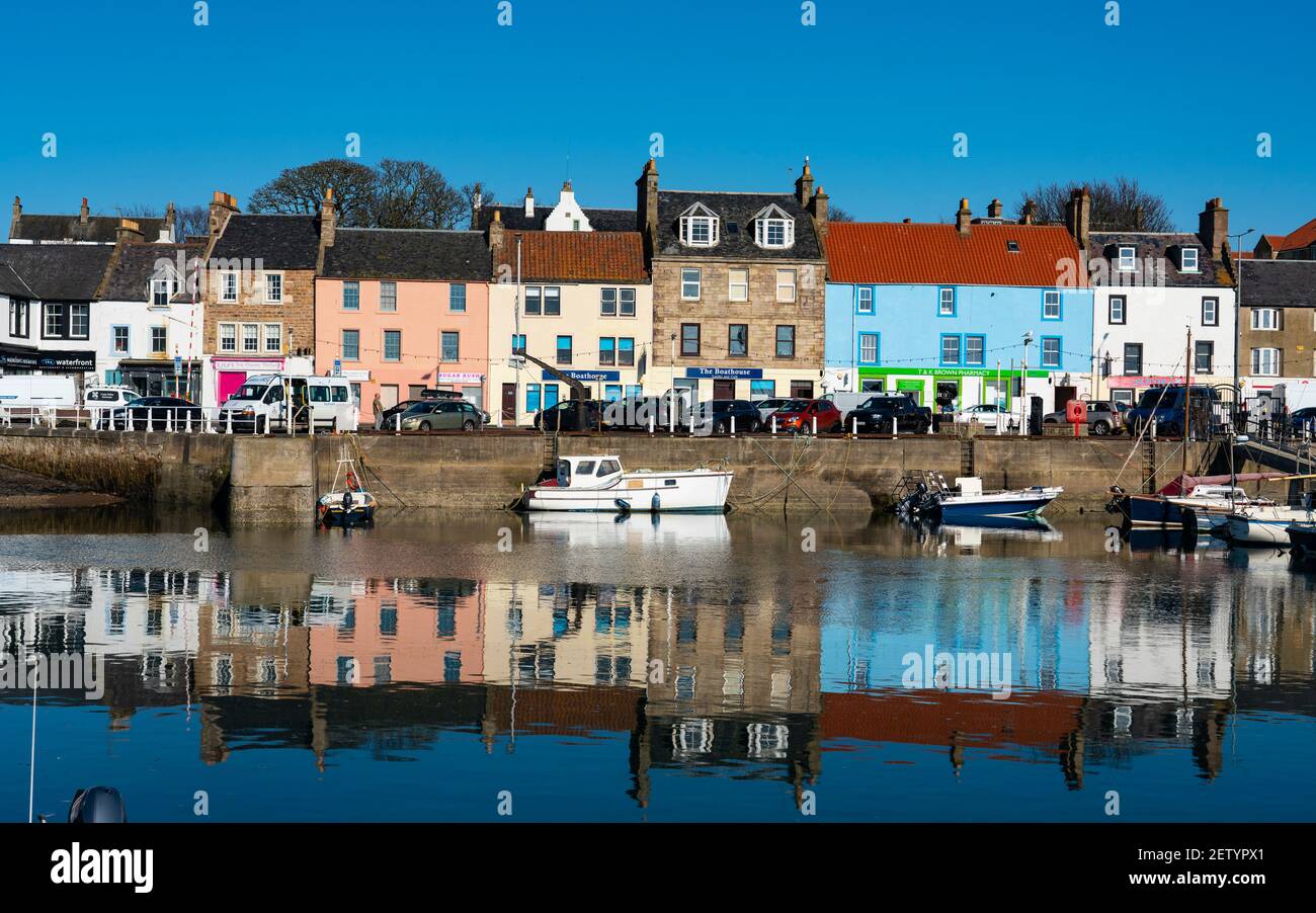 Anstruther harbour fife hi-res stock photography and images - Alamy